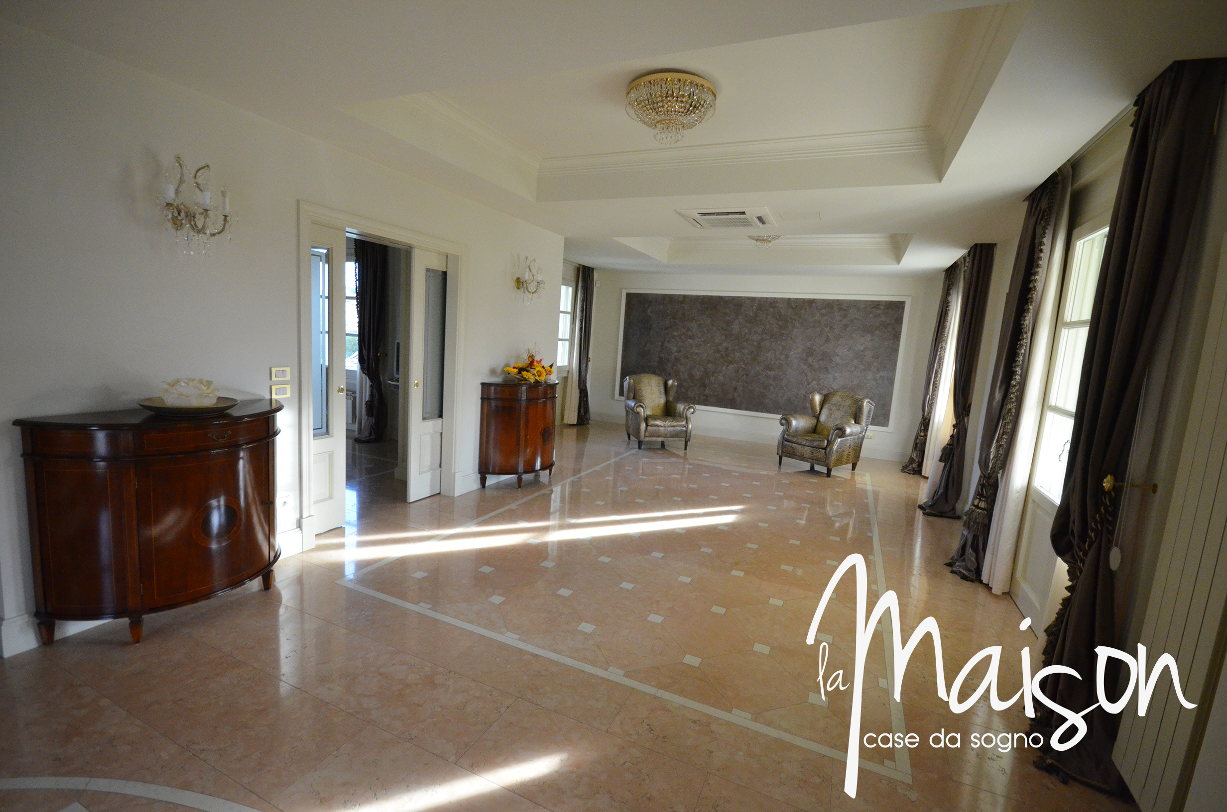 MONTALE PISTOIA MONTEMURLO PRATO VENDESI VILLA LIBERA SU QUATTRO LATI ...