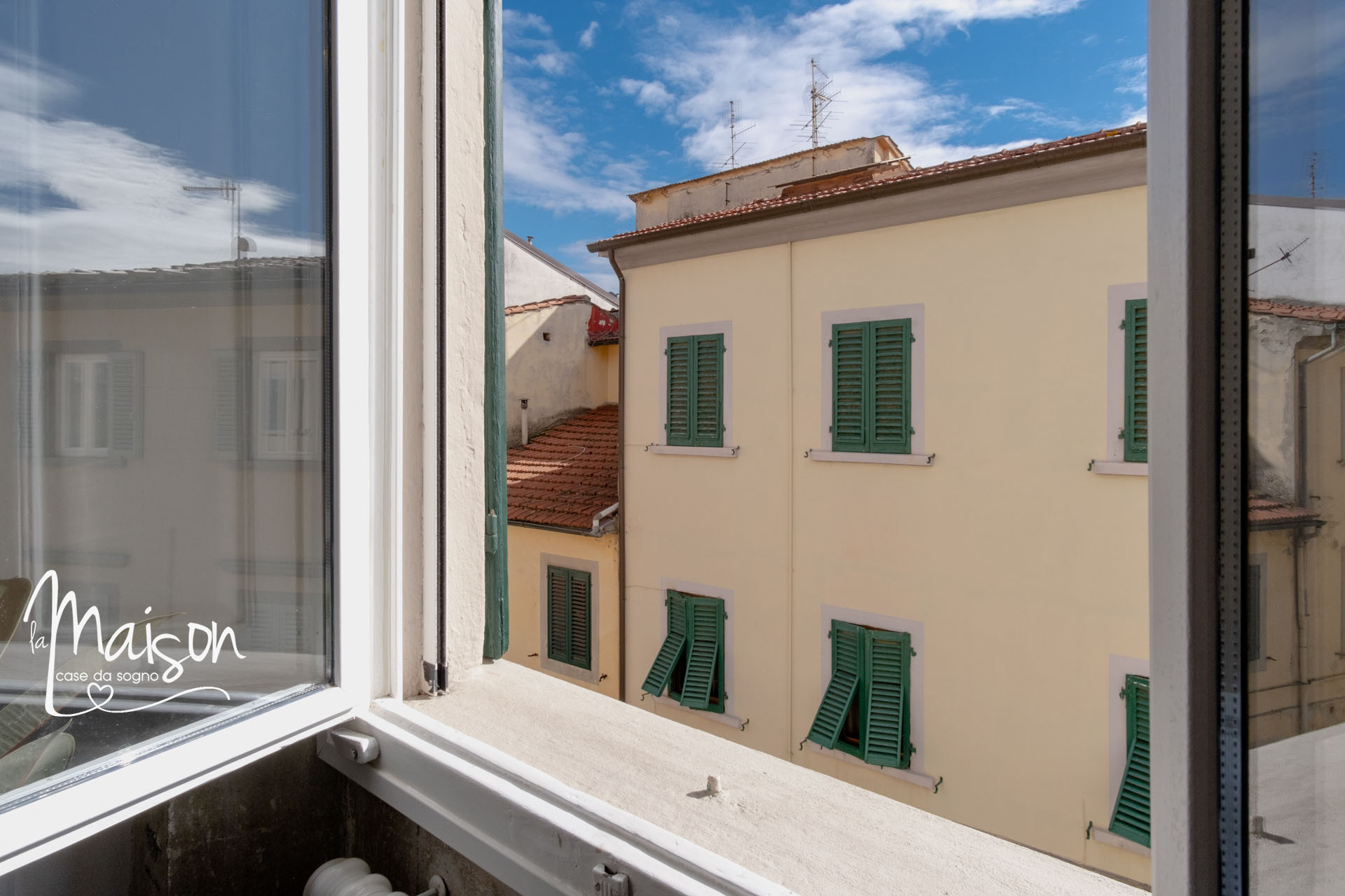 VENDESI CASA IN VENDITA A PRATO CENTRO STORICO CASTELLO DELL ...